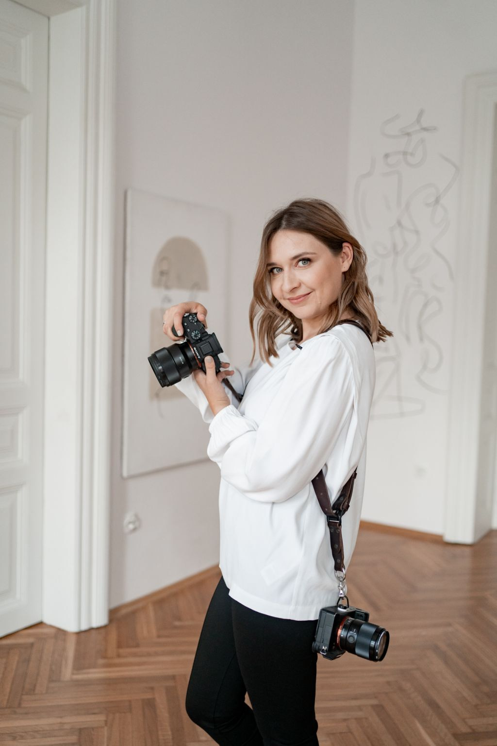 Jak dobrze pozować do zdjęć biznesowych? Poradnik